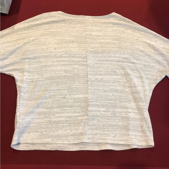 Gyft | Tops | Gyft Tunic Boxy Knit Top White Gray Thin Stripe Short ...